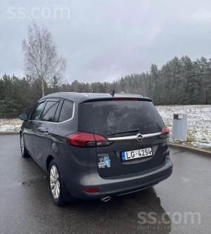 Pelēks Opel Zafira 2013 Rīga, ar dzinēja tilpumu 2.00 L un nobraukumu 344 tūkst. km par 4999 €, foto 3 vietnē AUTOMOTO.COM.LV