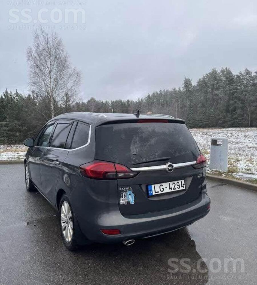Pelēks Opel Zafira 2013 Rīga, ar dzinēja tilpumu 2.00 L un nobraukumu 344 tūkst. km par 4999 €, foto 3 vietnē AUTOMOTO.COM.LV
