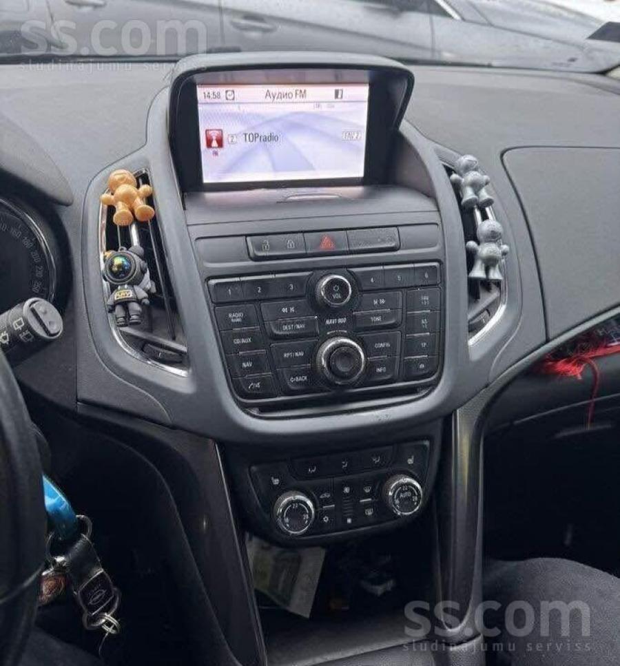 Pelēks Opel Zafira 2013 Rīga, ar dzinēja tilpumu 2.00 L un nobraukumu 344 tūkst. km par 4999 €, foto 5 vietnē AUTOMOTO.COM.LV