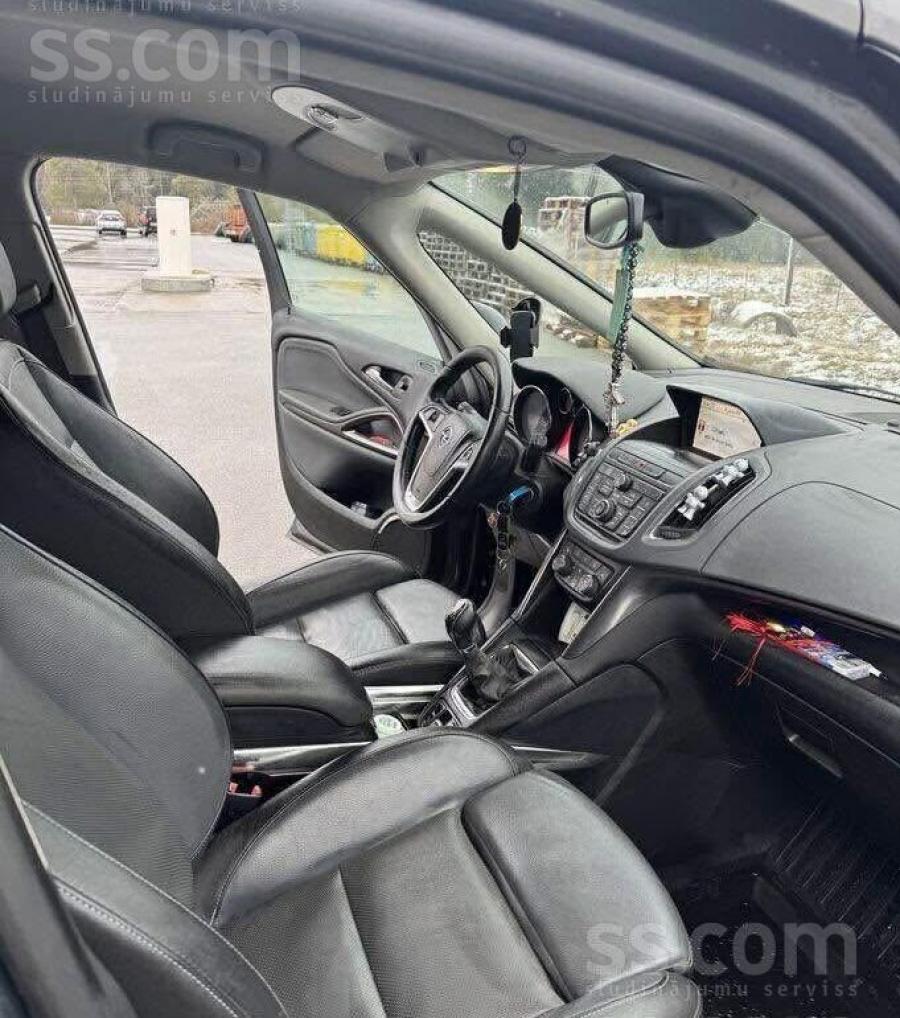 Pelēks Opel Zafira 2013 Rīga, ar dzinēja tilpumu 2.00 L un nobraukumu 344 tūkst. km par 4999 €, foto 7 vietnē AUTOMOTO.COM.LV