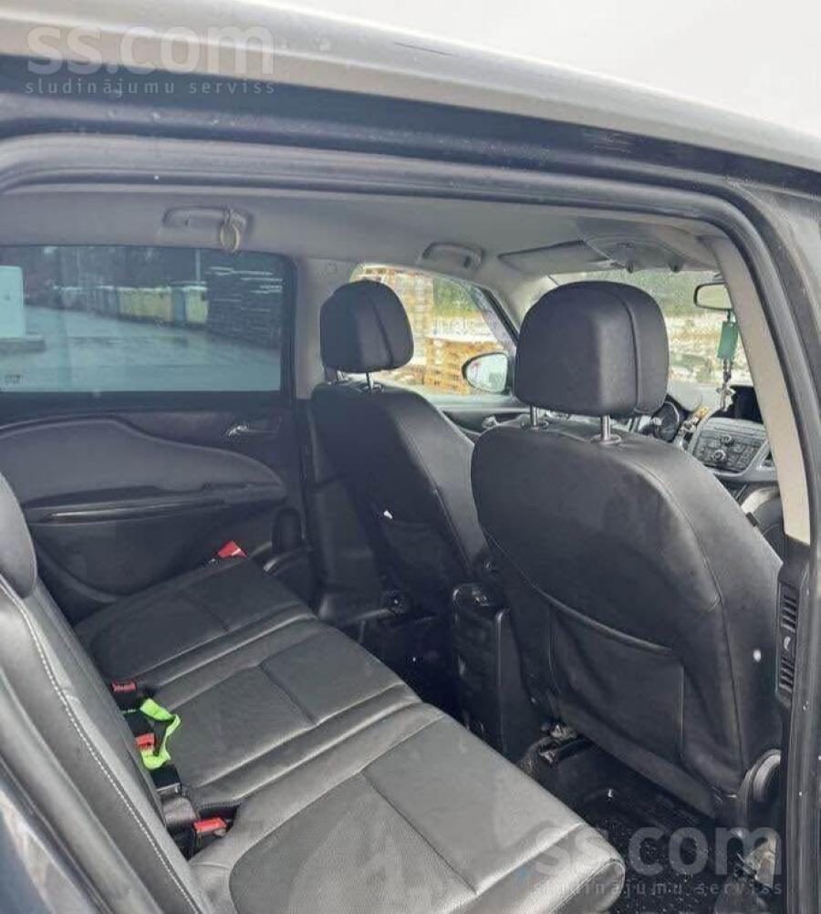 Pelēks Opel Zafira 2013 Rīga, ar dzinēja tilpumu 2.00 L un nobraukumu 344 tūkst. km par 4999 €, foto 8 vietnē AUTOMOTO.COM.LV