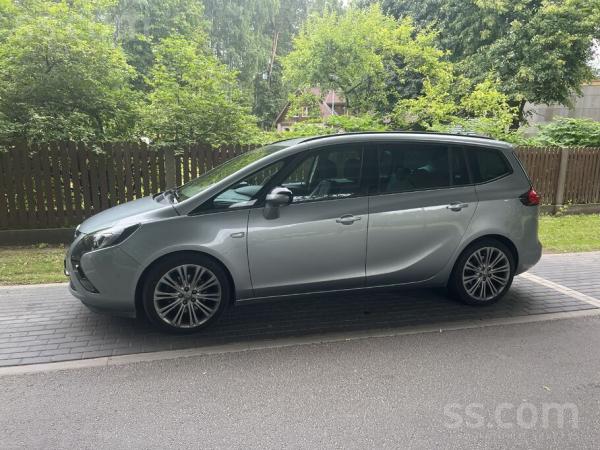 Pelēks Opel Zafira 2013 Rīga, ar dzinēja tilpumu 2.00 L un nobraukumu 238 tūkst. km par 6950 €, foto 1 vietnē AUTOMOTO.COM.LV