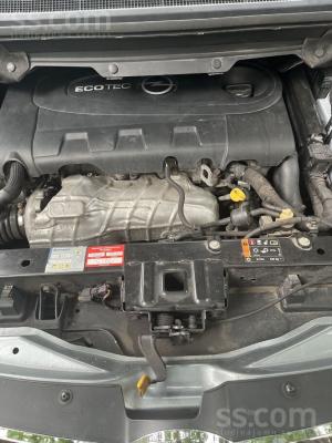 Grey Opel Zafira 2013 in Riga, with an engine capacity of 2.00 L and mileage of 238 thousand km for 6950 €, photo 5 on AUTOMOTO.COM.LV