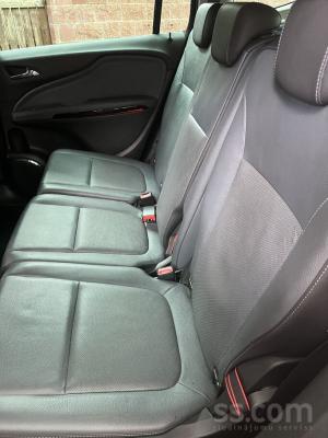 Grey Opel Zafira 2013 in Riga, with an engine capacity of 2.00 L and mileage of 238 thousand km for 6950 €, photo 16 on AUTOMOTO.COM.LV