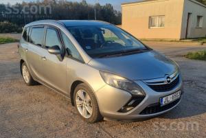 Pelēks Opel Zafira 2013 Aizkraukle, ar dzinēja tilpumu 2.00 L un nobraukumu 232 tūkst. km par 6374 €, foto  vietnē AUTOMOTO.COM.LV