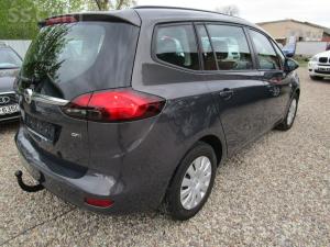 Grey Opel Zafira 2014 in Daugavpils, with an engine capacity of 2.00 L and mileage of 236 thousand km for 3100 €, photo 5 on AUTOMOTO.COM.LV