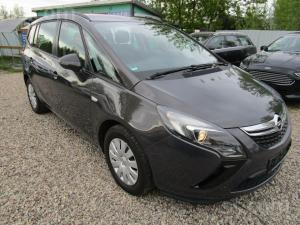 Grey Opel Zafira 2014 in Daugavpils, with an engine capacity of 2.00 L and mileage of 236 thousand km for 3100 €, photo 7 on AUTOMOTO.COM.LV