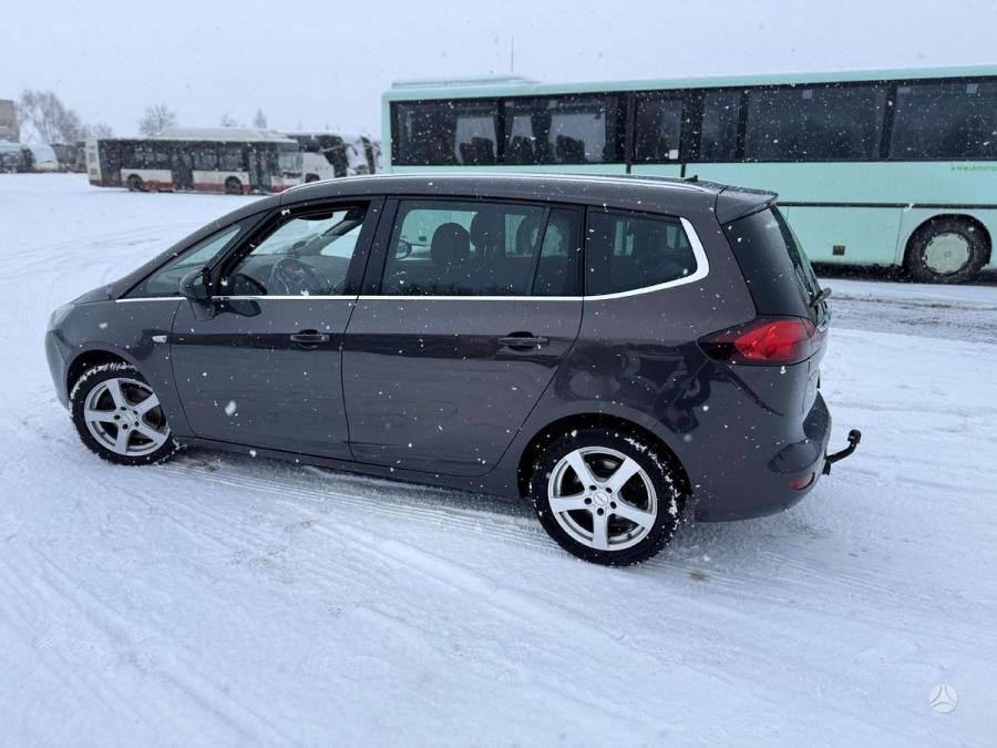 Pelēks Opel Zafira 2014 Ukmergė, ar dzinēja tilpumu 1.60 L un nobraukumu 290 tūkst. km par 4500 €, foto 8 vietnē AUTOMOTO.COM.LV