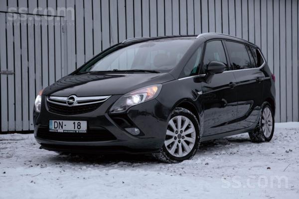 Pelēks Opel Zafira 2014 Valmiera, ar dzinēja tilpumu 1.60 L un nobraukumu 0 tūkst. km par 6490 €, foto 1 vietnē AUTOMOTO.COM.LV