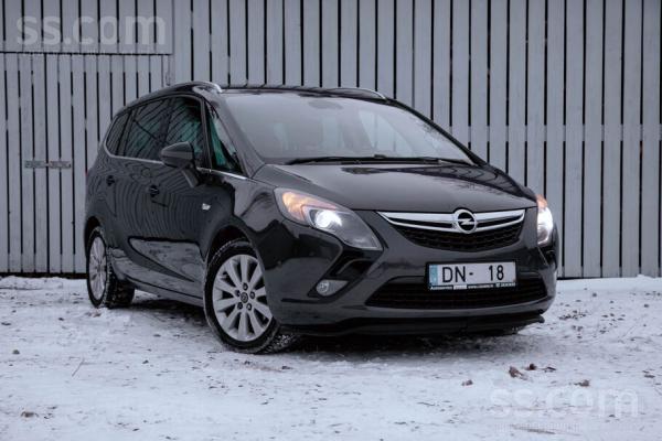 Grey Opel Zafira 2014 in Valmiera, with an engine capacity of 1.60 L and mileage of 0 thousand km for 6490 €, photo 2 on AUTOMOTO.COM.LV
