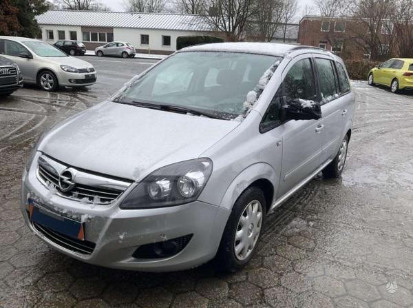 Pelēks Opel Zafira 2014 Viļņa, ar dzinēja tilpumu 1.80 L un nobraukumu 156 tūkst. km par 3900 €, foto 1 vietnē AUTOMOTO.COM.LV