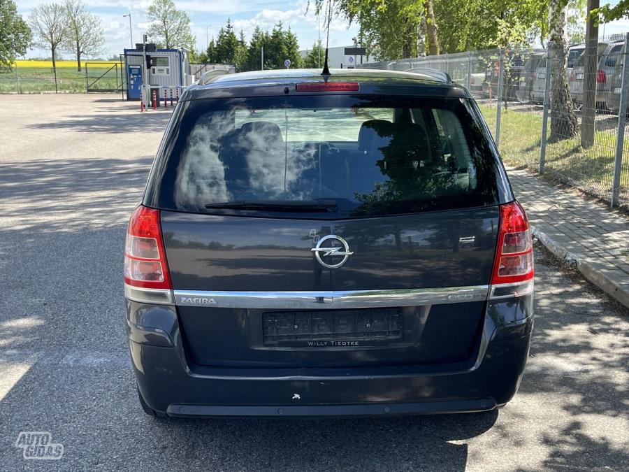 Pelēks Opel Zafira 2014 Marijampole, ar dzinēja tilpumu 1.70 L un nobraukumu 276 tūkst. km par 3550 €, foto 8 vietnē AUTOMOTO.COM.LV