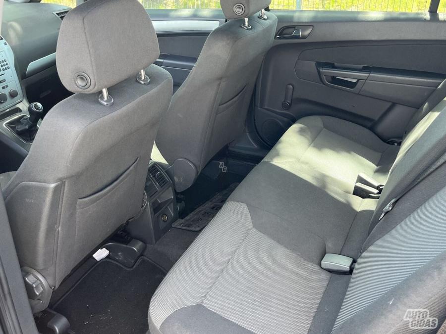 Pelēks Opel Zafira 2014 Marijampole, ar dzinēja tilpumu 1.70 L un nobraukumu 276 tūkst. km par 3550 €, foto 12 vietnē AUTOMOTO.COM.LV