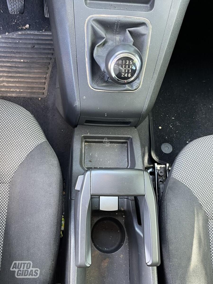 Pelēks Opel Zafira 2014 Marijampole, ar dzinēja tilpumu 1.70 L un nobraukumu 276 tūkst. km par 3550 €, foto 20 vietnē AUTOMOTO.COM.LV