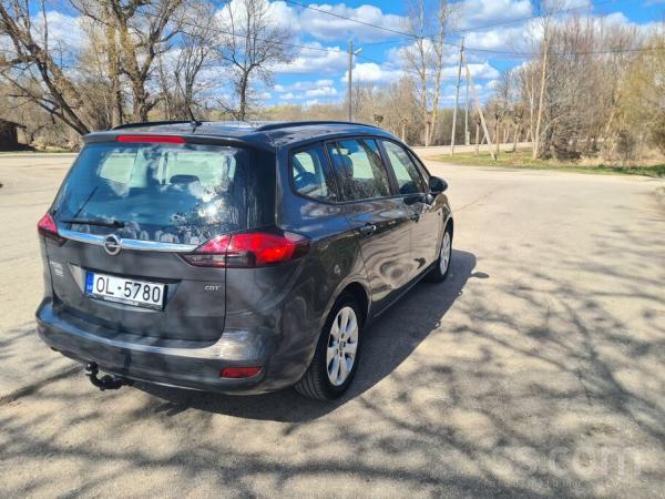 Grey Opel Zafira 2014 in Ludza, with an engine capacity of 2.00 L and mileage of 0 thousand km for 5650 €, photo 5 on AUTOMOTO.COM.LV