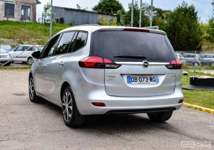 Grey Opel Zafira 2014 in Kretinga, with an engine capacity of 2.00 L and mileage of 227 thousand km for 5650 €, photo 9 on AUTOMOTO.COM.LV