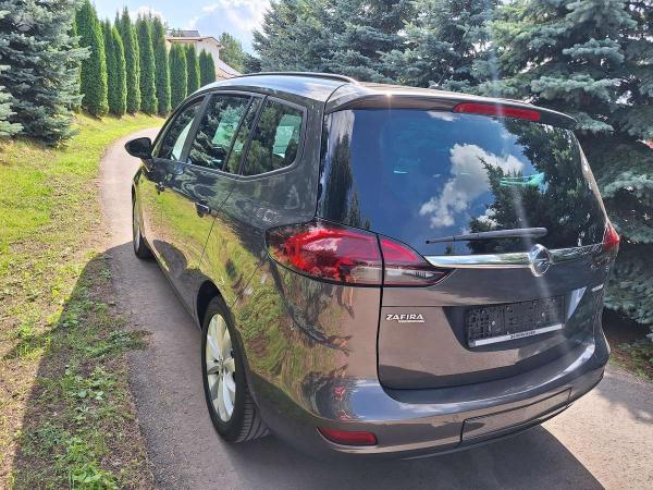 Pelēks Opel Zafira 2014 Utena, ar dzinēja tilpumu 1.60 L un nobraukumu 162 tūkst. km par 4900 €, foto 5 vietnē AUTOMOTO.COM.LV