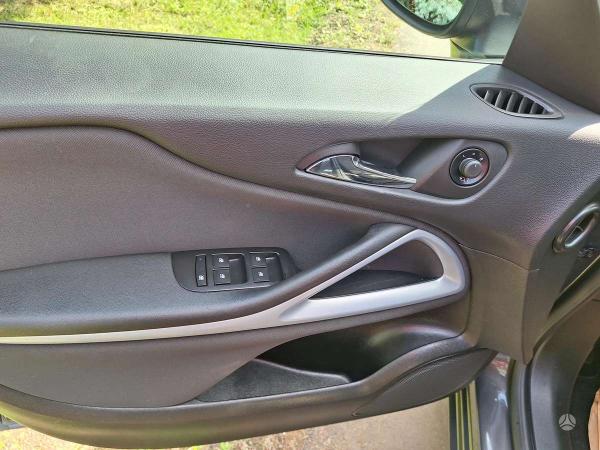 Pelēks Opel Zafira 2014 Utena, ar dzinēja tilpumu 1.60 L un nobraukumu 162 tūkst. km par 4900 €, foto 9 vietnē AUTOMOTO.COM.LV
