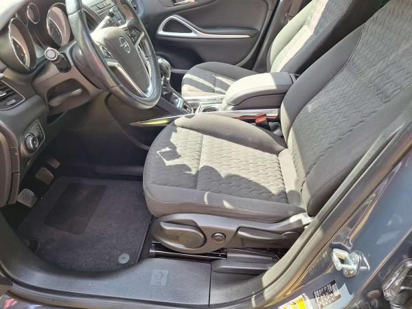 Pelēks Opel Zafira 2014 Utena, ar dzinēja tilpumu 1.60 L un nobraukumu 162 tūkst. km par 4900 €, foto 10 vietnē AUTOMOTO.COM.LV