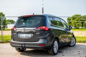 Grey Opel Zafira 2015 in Riga, with an engine capacity of 1.60 L and mileage of 220 thousand km for 7990 €, photo 6 on AUTOMOTO.COM.LV