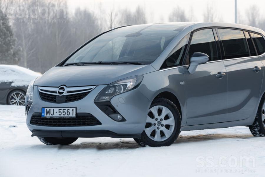 Pelēks Opel Zafira 2015 Jelgava, ar dzinēja tilpumu 1.60 L un nobraukumu 0 tūkst. km par 5450 €, foto 2 vietnē AUTOMOTO.COM.LV