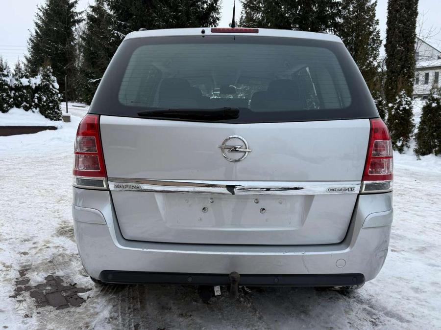 Pelēks Opel Zafira 2015 Utena, ar dzinēja tilpumu 1.70 L un nobraukumu 275 tūkst. km par 3350 €, foto 8 vietnē AUTOMOTO.COM.LV
