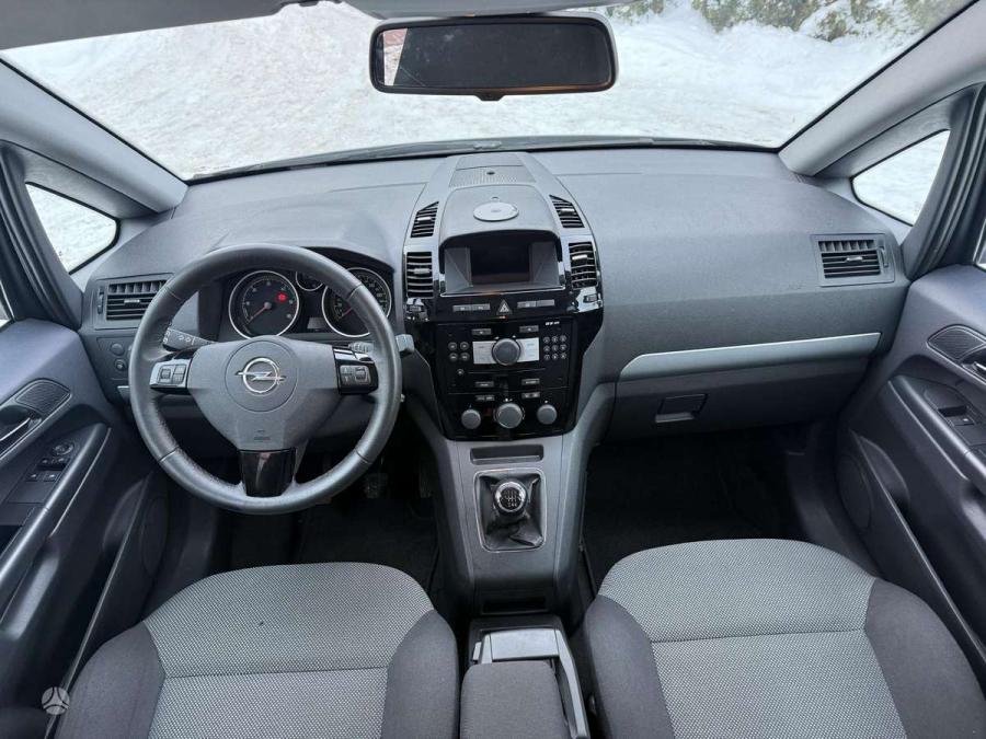Pelēks Opel Zafira 2015 Utena, ar dzinēja tilpumu 1.70 L un nobraukumu 275 tūkst. km par 3350 €, foto 11 vietnē AUTOMOTO.COM.LV