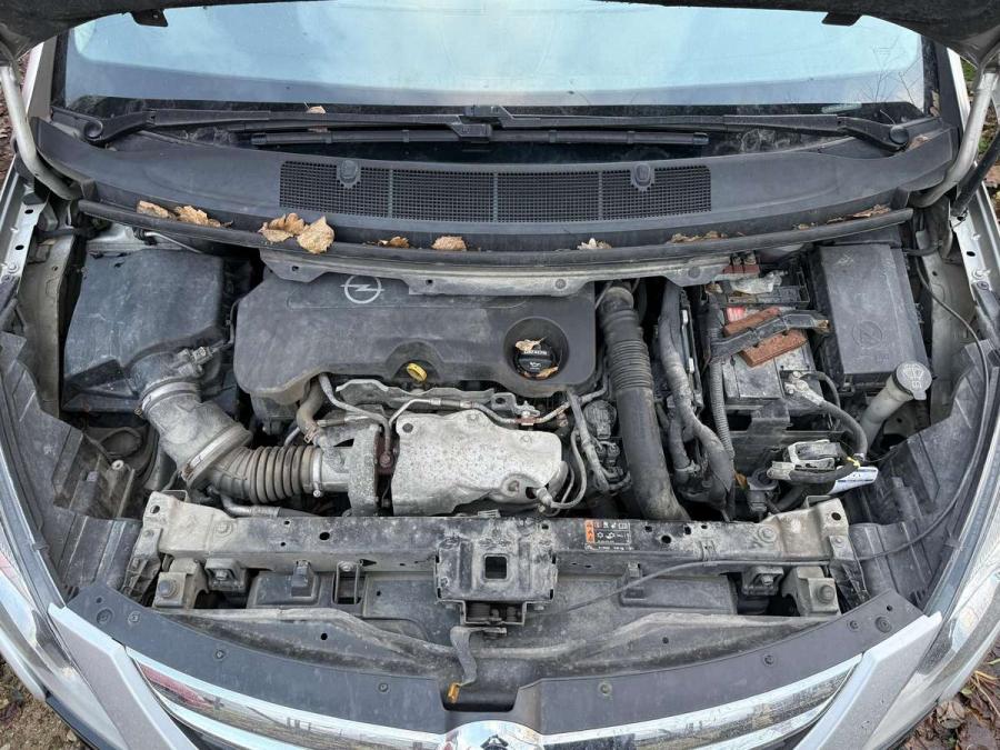 Pelēks Opel Zafira 2015 Kauņa, ar dzinēja tilpumu 1.96 L un nobraukumu 287 tūkst. km par 4500 €, foto 23 vietnē AUTOMOTO.COM.LV