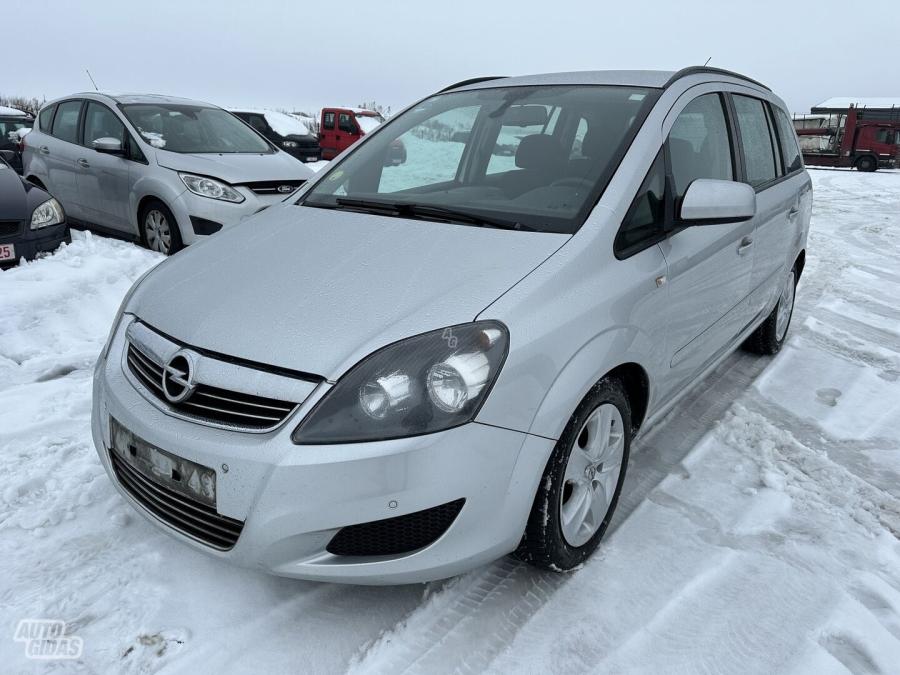 Grey Opel Zafira 2015 in Giraite, with an engine capacity of 1.70 L and mileage of 197 thousand km for 3599 €, photo 1 on AUTOMOTO.COM.LV