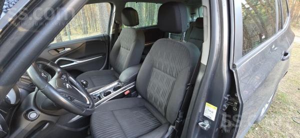 Pelēks Opel Zafira 2015 Rīga, ar dzinēja tilpumu 1.40 L un nobraukumu 136 tūkst. km par 7400 €, foto 10 vietnē AUTOMOTO.COM.LV