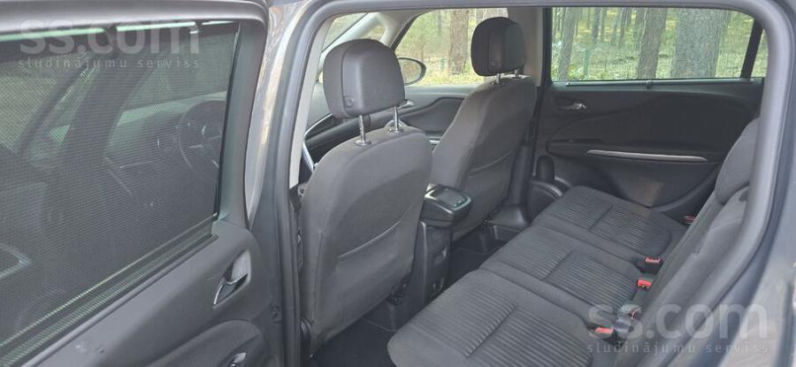 Grey Opel Zafira 2015 in Riga, with an engine capacity of 1.40 L and mileage of 136 thousand km for 7400 €, photo 12 on AUTOMOTO.COM.LV