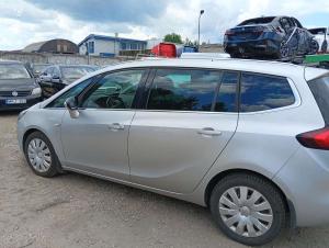 Grey Opel Zafira 2015 in Marijampole, with an engine capacity of 1.36 L and mileage of 220 thousand km for 3800 €, photo 13 on AUTOMOTO.COM.LV
