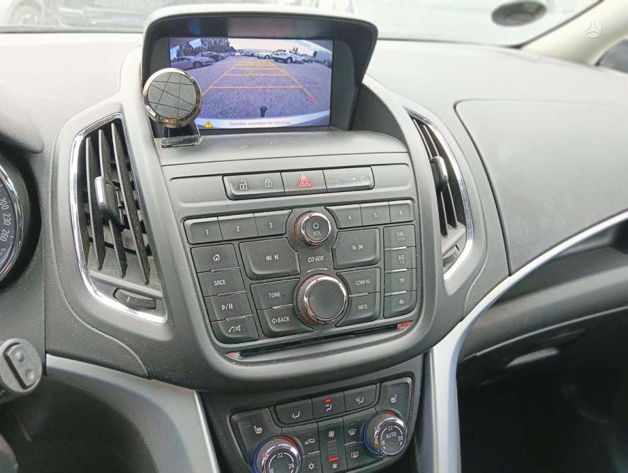 Grey Opel Zafira 2015 in Marijampole, with an engine capacity of 1.36 L and mileage of 220 thousand km for 3800 €, photo 19 on AUTOMOTO.COM.LV
