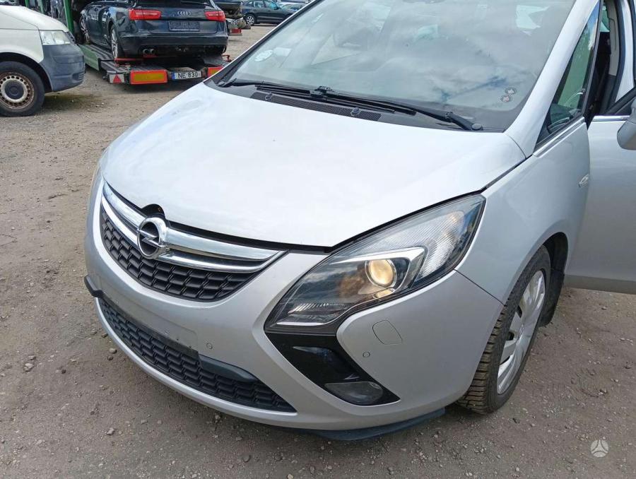 Grey Opel Zafira 2015 in Marijampole, with an engine capacity of 1.36 L and mileage of 220 thousand km for 3800 €, photo 21 on AUTOMOTO.COM.LV