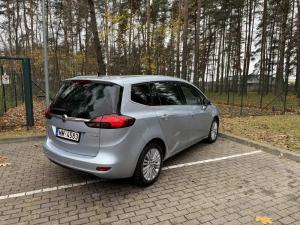 Grey Opel Zafira 2015 in Riga, with an engine capacity of 1.60 L and mileage of 201 thousand km for 5700 €, photo 5 on AUTOMOTO.COM.LV