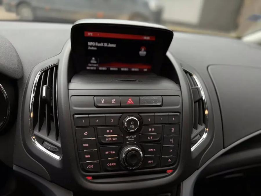 Grey Opel Zafira 2015 in Riga, with an engine capacity of 1.60 L and mileage of 201 thousand km for 5700 €, photo 14 on AUTOMOTO.COM.LV