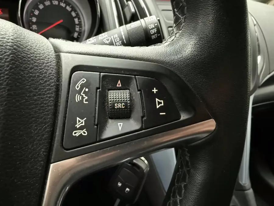 Grey Opel Zafira 2015 in Riga, with an engine capacity of 1.60 L and mileage of 201 thousand km for 5700 €, photo 16 on AUTOMOTO.COM.LV