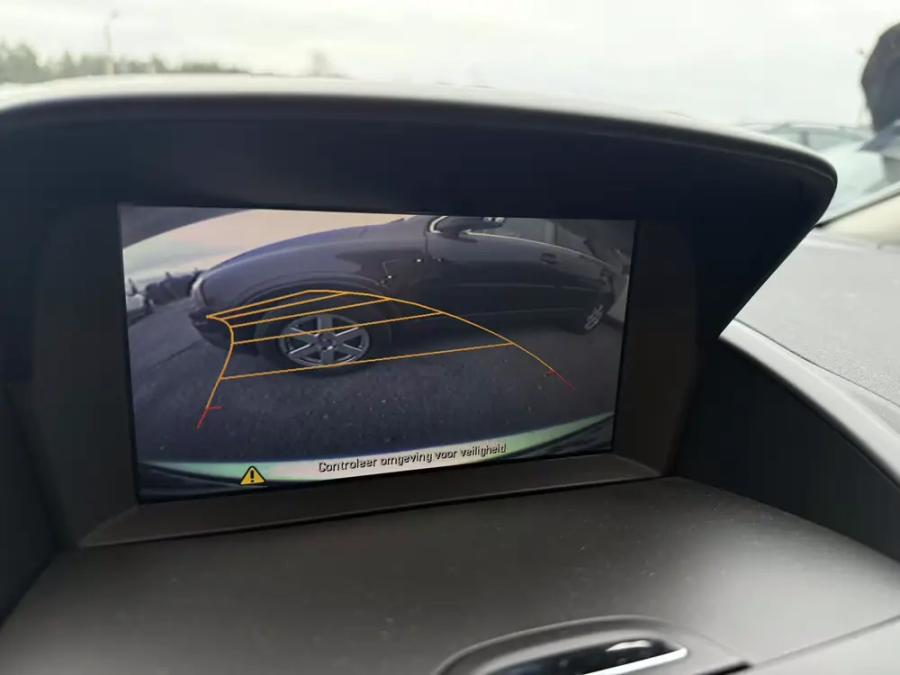 Grey Opel Zafira 2015 in Riga, with an engine capacity of 1.60 L and mileage of 201 thousand km for 5700 €, photo 17 on AUTOMOTO.COM.LV