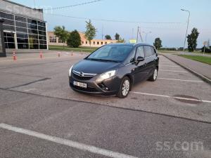 Grey Opel Zafira 2015 in Riga, with an engine capacity of 2.00 L and mileage of 299 thousand km for 6200 €, photo  on AUTOMOTO.COM.LV