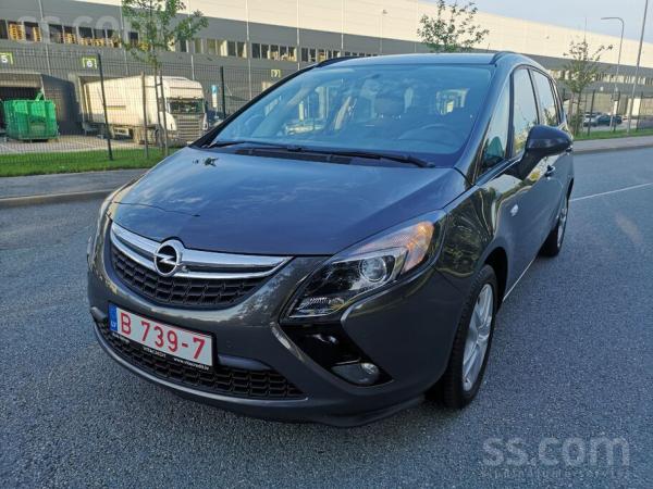 Grey Opel Zafira 2015 in Riga, with an engine capacity of 2.00 L and mileage of 0 thousand km for 5790 €, photo 2 on AUTOMOTO.COM.LV