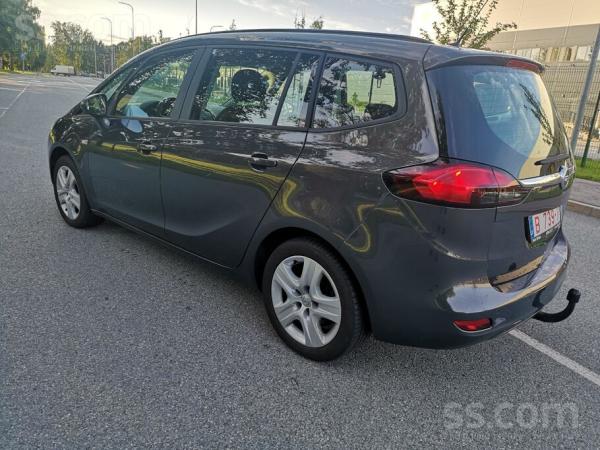 Grey Opel Zafira 2015 in Riga, with an engine capacity of 2.00 L and mileage of 0 thousand km for 5790 €, photo 6 on AUTOMOTO.COM.LV
