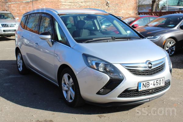 Pelēks Opel Zafira 2015 Liepāja, ar dzinēja tilpumu 1.60 L un nobraukumu 252 tūkst. km par 5500 €, foto 1 vietnē AUTOMOTO.COM.LV