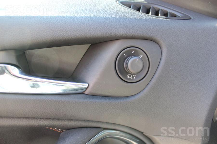 Grey Opel Zafira 2015 in Liepaja, with an engine capacity of 1.60 L and mileage of 252 thousand km for 5500 €, photo 11 on AUTOMOTO.COM.LV