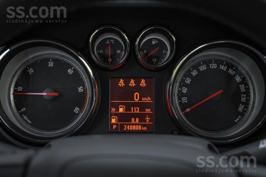 Pelēks Opel Zafira 2015 Rīga, ar dzinēja tilpumu 2.00 L un nobraukumu 241 tūkst. km par 6490 €, foto 18 vietnē AUTOMOTO.COM.LV