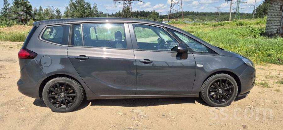 Pelēks Opel Zafira 2016 Daugavpils, ar dzinēja tilpumu 2.00 L un nobraukumu 203 tūkst. km par 6950 €, foto 6 vietnē AUTOMOTO.COM.LV