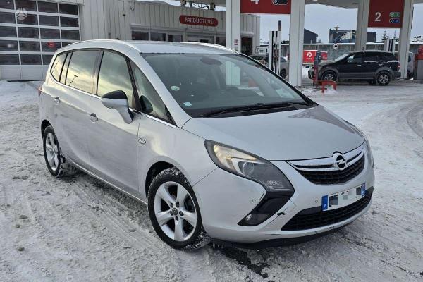 Pelēks Opel Zafira 2016 Tauragė, ar dzinēja tilpumu 1.60 L un nobraukumu 228 tūkst. km par 4700 €, foto 1 vietnē AUTOMOTO.COM.LV