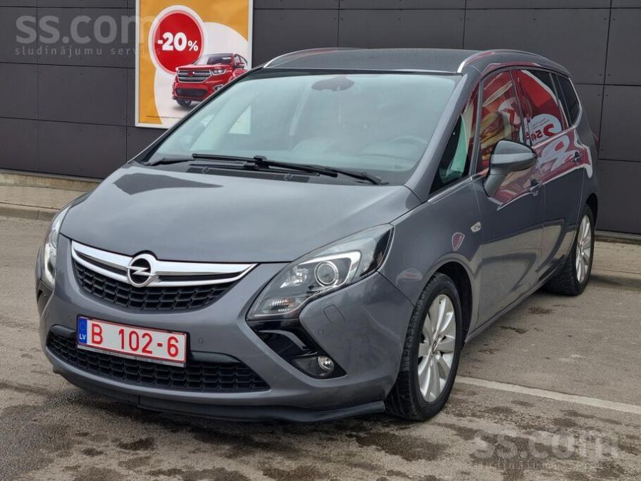 Grey Opel Zafira 2016 in Ogre, with an engine capacity of 1.40 L and mileage of 300 thousand km for 6250 €, photo 1 on AUTOMOTO.COM.LV