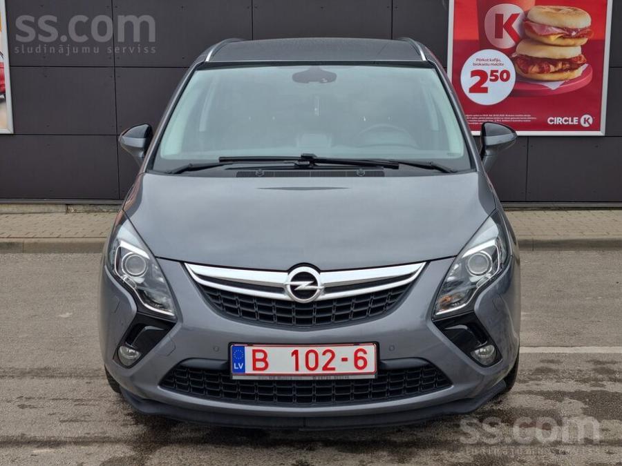 Grey Opel Zafira 2016 in Ogre, with an engine capacity of 1.40 L and mileage of 300 thousand km for 6250 €, photo 3 on AUTOMOTO.COM.LV
