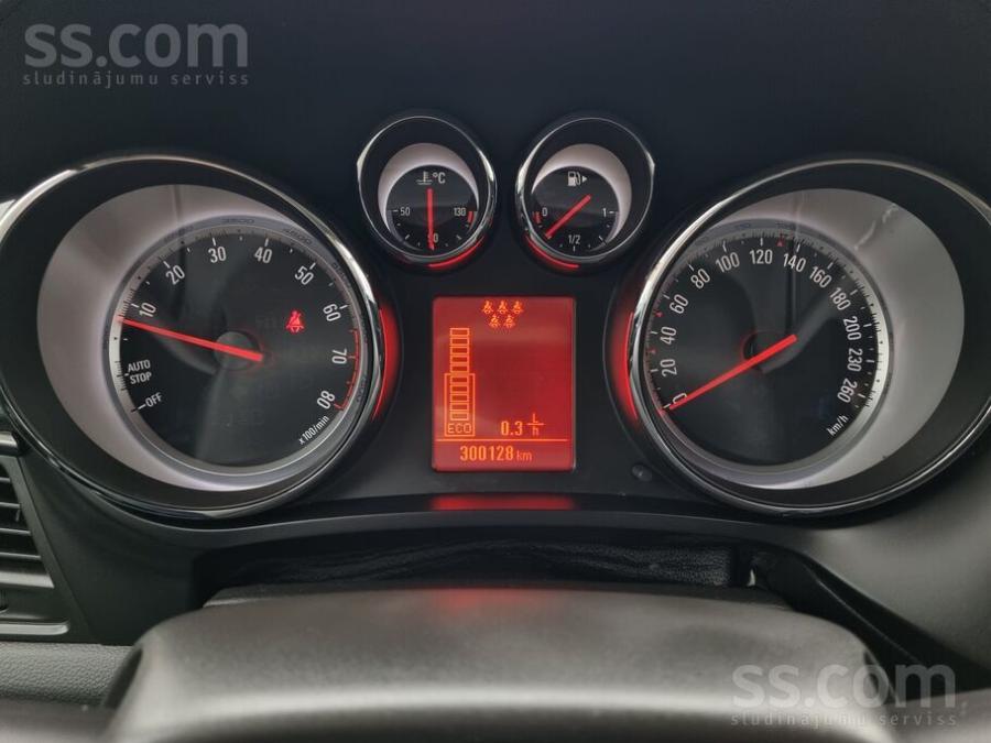 Grey Opel Zafira 2016 in Ogre, with an engine capacity of 1.40 L and mileage of 300 thousand km for 6250 €, photo 18 on AUTOMOTO.COM.LV