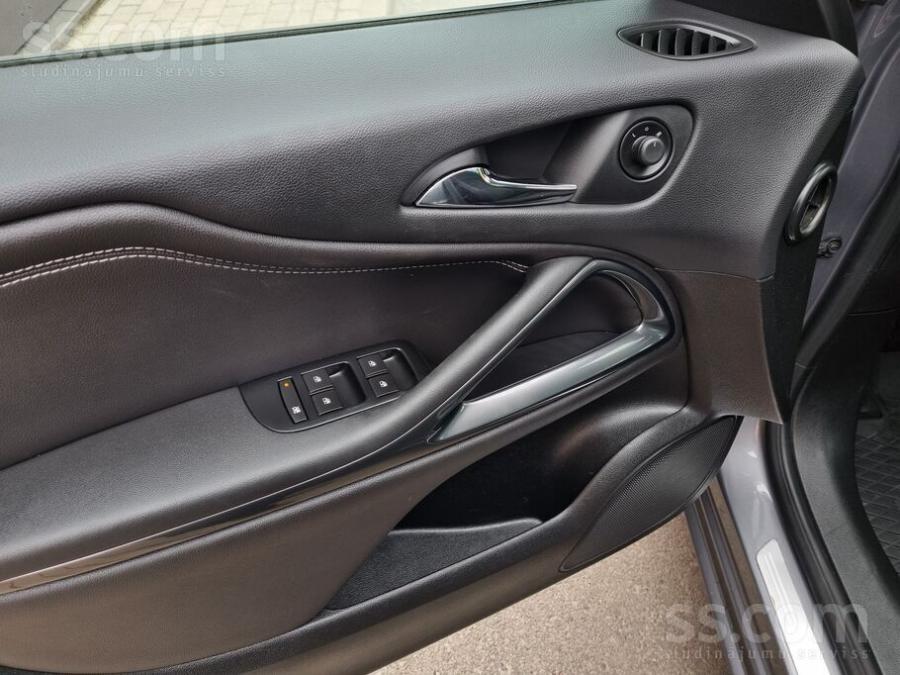 Grey Opel Zafira 2016 in Ogre, with an engine capacity of 1.40 L and mileage of 300 thousand km for 6250 €, photo 22 on AUTOMOTO.COM.LV